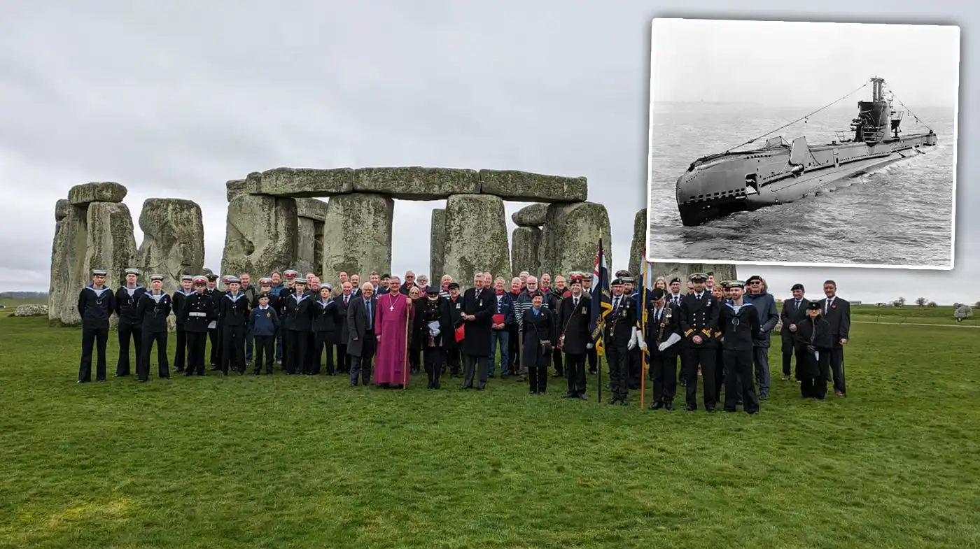 PICTURES: Poignant Stonehenge service to remember lost submarine crew ...