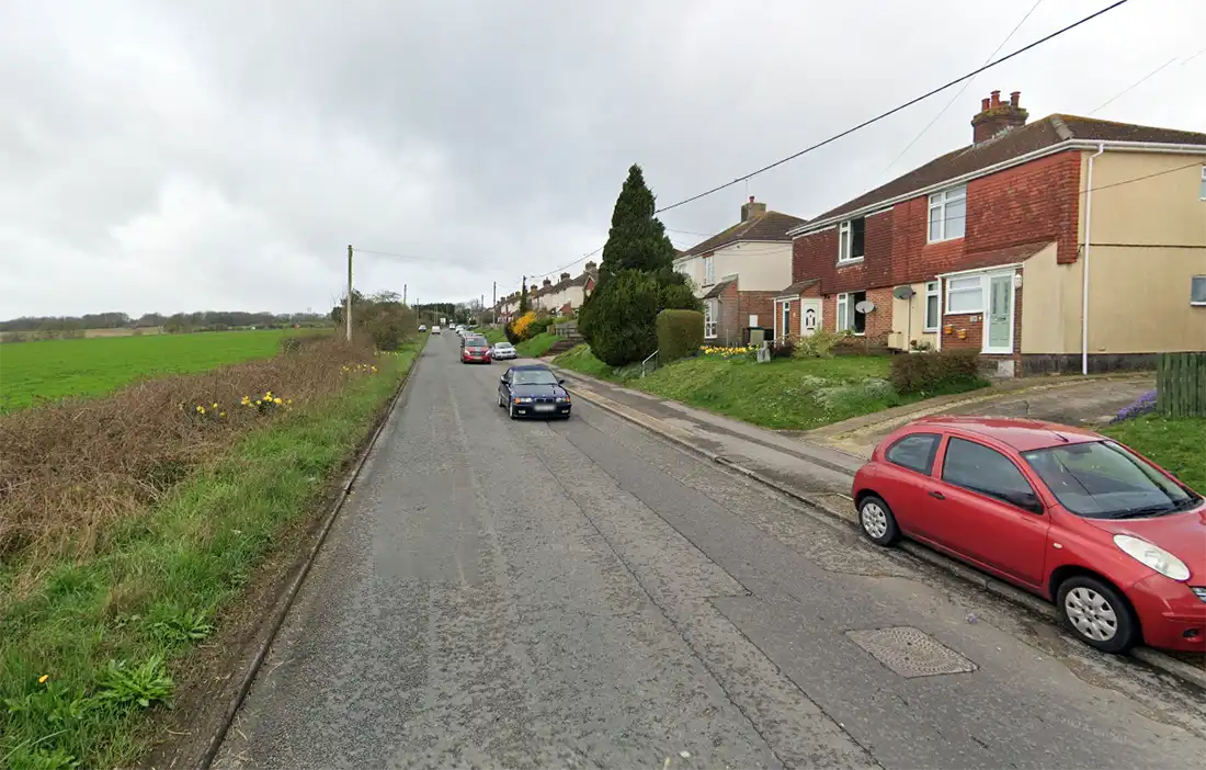 Group abused Salisbury bus driver who asked them to stop vaping ...