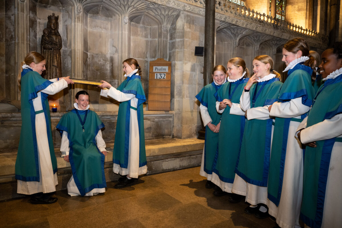 Salisbury Cathedral choir celebrates five new additions – Salisbury And ...