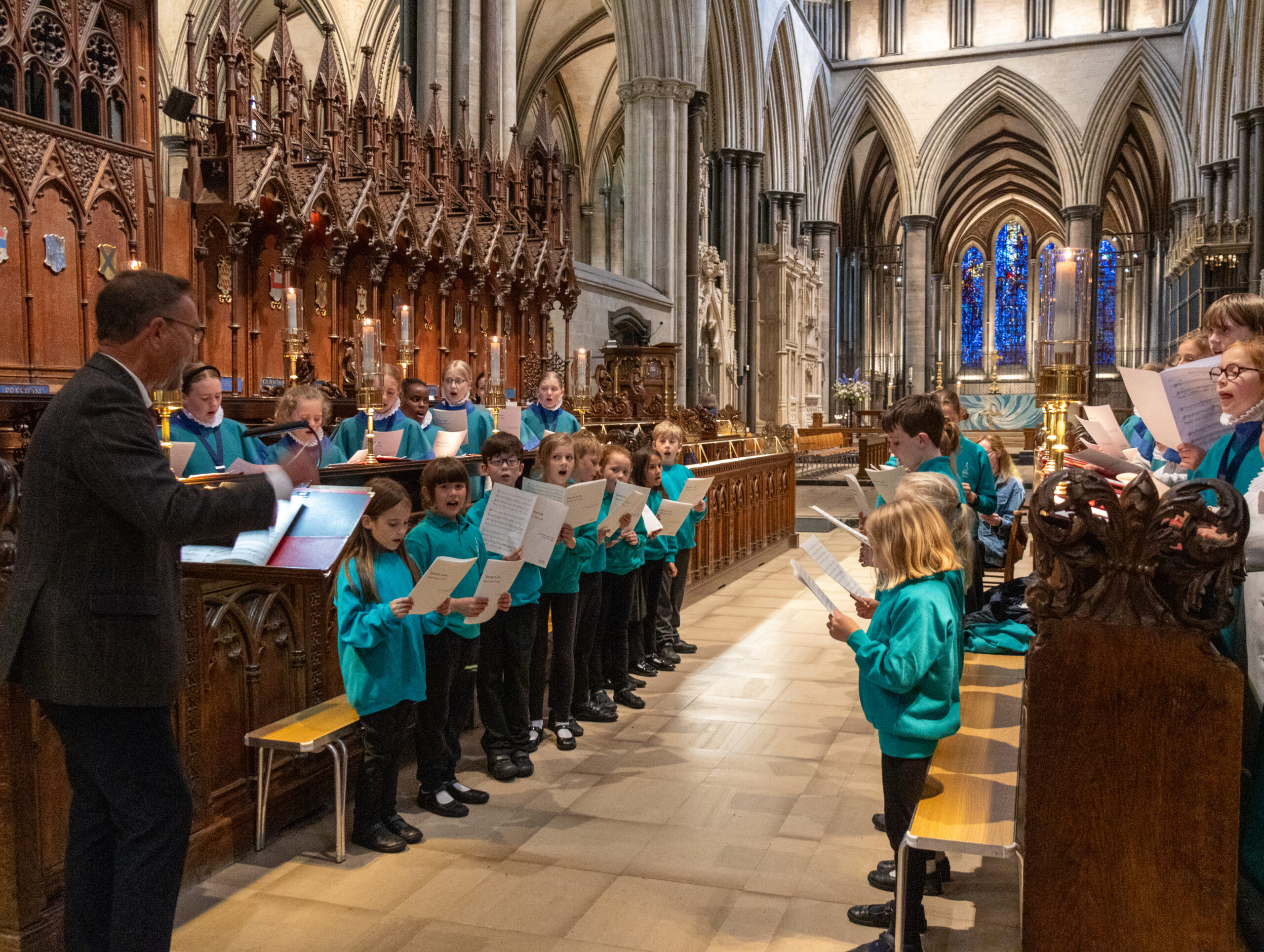 New anthem debuted by Salisbury Cathedral's Youth Choir aims to encourage younger singers ...
