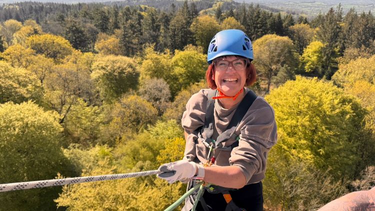 Care home hero goes over the edge for charity | Salisbury And Avon | In ...